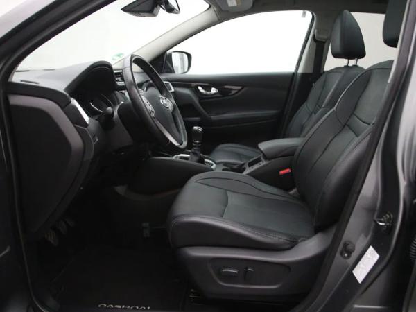 Nissan Qashqai 2017 in Vilnius, with an engine capacity of 1.20 L and mileage of 136 thousand km for 11999 €, photo 4 on AUTOMOTO.COM.LV