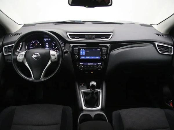 Nissan Qashqai 2017 in Vilnius, with an engine capacity of 1.20 L and mileage of 174 thousand km for 10299 €, photo 2 on AUTOMOTO.COM.LV