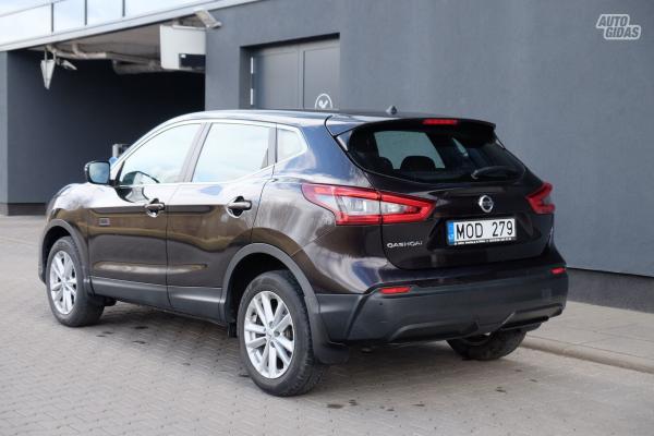 Nissan Qashqai 2017 in Vilnius, with an engine capacity of 1.20 L and mileage of 156 thousand km for 10500 €, photo 6 on AUTOMOTO.COM.LV