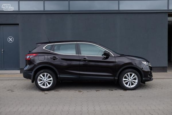 Nissan Qashqai 2017 in Vilnius, with an engine capacity of 1.20 L and mileage of 156 thousand km for 10500 €, photo 7 on AUTOMOTO.COM.LV