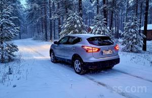 Nissan Qashqai 2017 in Cesis, with an engine capacity of 1.60 L and mileage of 167 thousand km for 9900 €, photo 5 on AUTOMOTO.COM.LV