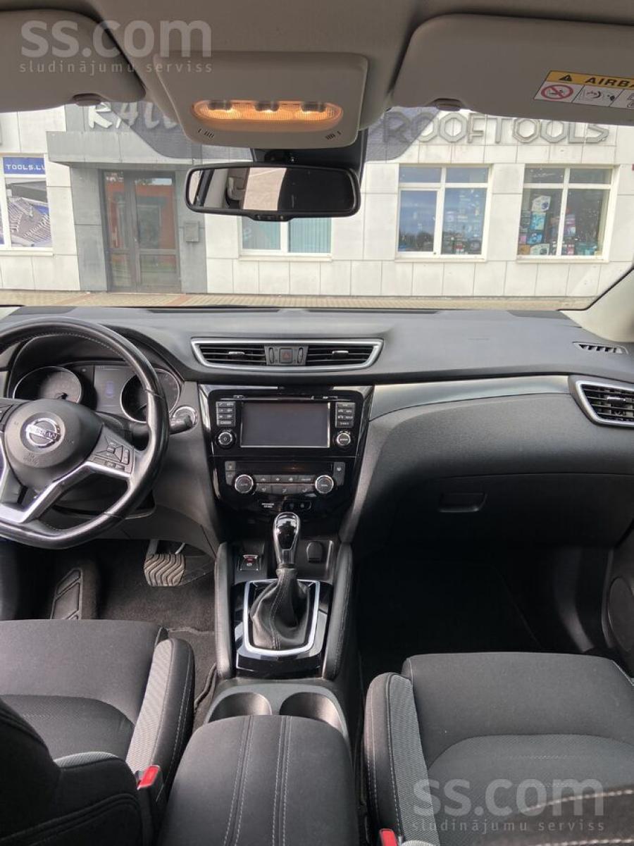 Nissan Qashqai 2018 in Rezekne, with an engine capacity of 1.20 L and mileage of 86 thousand km for 14450 €, photo 5 on AUTOMOTO.COM.LV