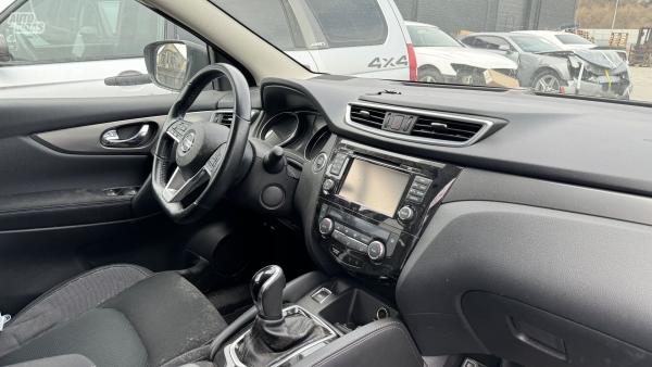 Nissan Qashqai 2018 in Radviliskis, with an engine capacity of 1.20 L and mileage of 68 thousand km for 6650 €, photo 7 on AUTOMOTO.COM.LV
