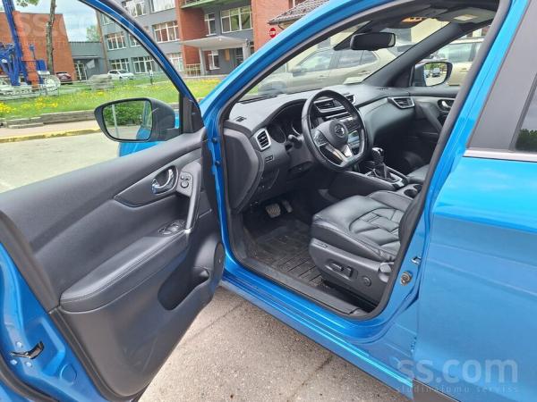 Nissan Qashqai 2018 in Riga, with an engine capacity of 1.20 L and mileage of 95 thousand km for 12100 €, photo 4 on AUTOMOTO.COM.LV