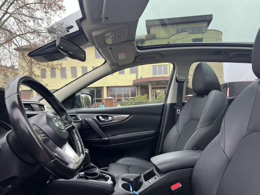Nissan Qashqai 2019 in Kaunas, with an engine capacity of 1.60 L and mileage of 195 thousand km for 13500 €, photo 24 on AUTOMOTO.COM.LV