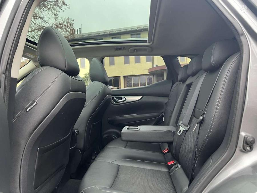 Nissan Qashqai 2019 in Kaunas, with an engine capacity of 1.60 L and mileage of 195 thousand km for 13500 €, photo 35 on AUTOMOTO.COM.LV