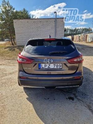 Nissan Qashqai 2020 Varėna, ar dzinēja tilpumu 1.30 L un nobraukumu 47 tūkst. km par 15500 €, foto 4 vietnē AUTOMOTO.COM.LV