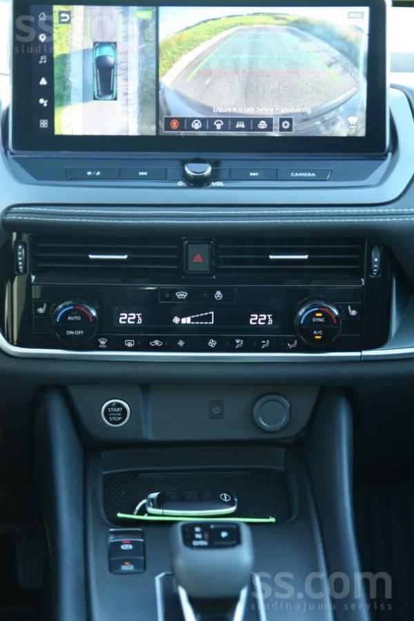 Green Nissan Qashqai 2025 in Riga, with an engine capacity of 1.30 L and mileage of 52 thousand km for 27600 €, photo 5 on AUTOMOTO.COM.LV