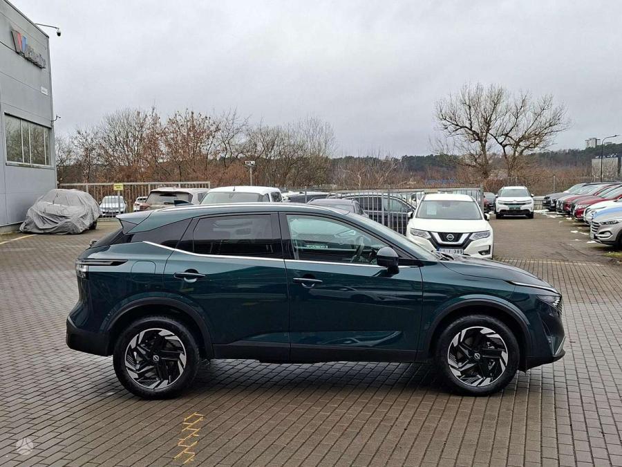 Green Nissan Qashqai 2025 in Vilnius, with an engine capacity of 1.33 L and mileage of 24 thousand km for 26450 €, photo 6 on AUTOMOTO.COM.LV