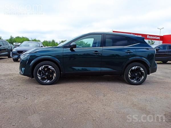 Zaļš Nissan Qashqai 2025 Daugavpils, ar dzinēja tilpumu 1.40 L un nobraukumu 0 tūkst. km par 25200 €, foto 4 vietnē AUTOMOTO.COM.LV