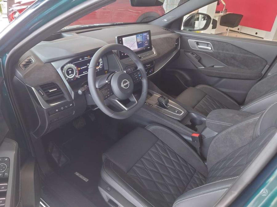 Green Nissan Qashqai 2026 in Kaunas, with an engine capacity of 1.33 L and mileage of 0 thousand km for 36390 €, photo 8 on AUTOMOTO.COM.LV