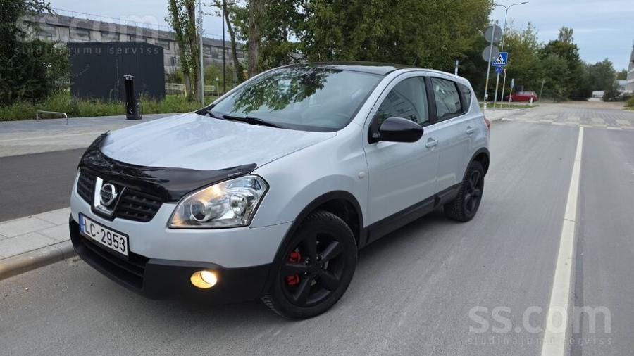 Pelēks Nissan Qashqai 2006 Rīga, ar dzinēja tilpumu 1.50 L un nobraukumu 300 tūkst. km par 2600 €, foto 3 vietnē AUTOMOTO.COM.LV