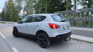 Pelēks Nissan Qashqai 2006 Rīga, ar dzinēja tilpumu 1.50 L un nobraukumu 300 tūkst. km par 2600 €, foto 6 vietnē AUTOMOTO.COM.LV