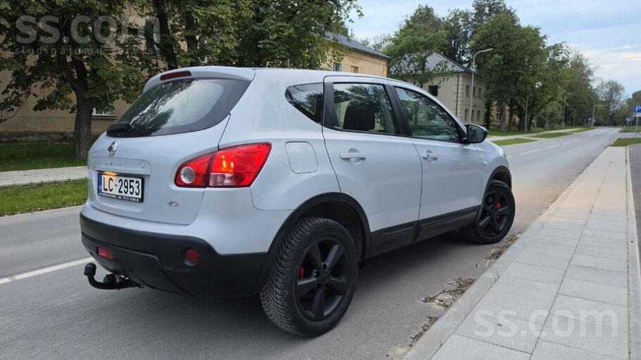 Pelēks Nissan Qashqai 2006 Rīga, ar dzinēja tilpumu 1.50 L un nobraukumu 300 tūkst. km par 2600 €, foto 7 vietnē AUTOMOTO.COM.LV