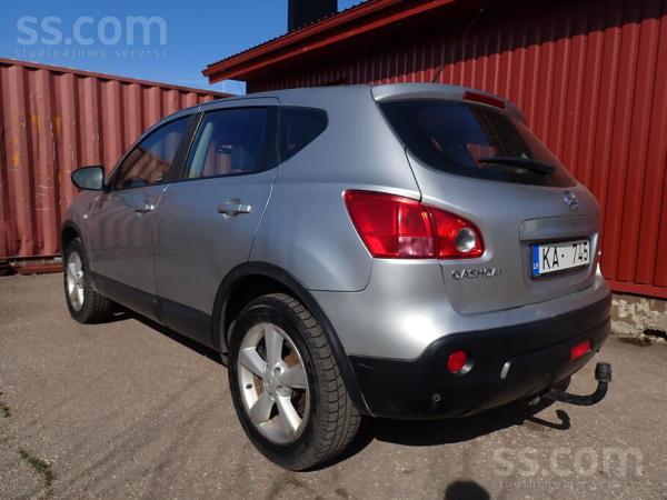 Pelēks Nissan Qashqai 2007 Liepāja, ar dzinēja tilpumu 1.50 L un nobraukumu 192 tūkst. km par 4450 €, foto 3 vietnē AUTOMOTO.COM.LV