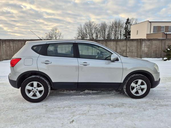 Pelēks Nissan Qashqai 2007 Mažeikiai, ar dzinēja tilpumu 1.50 L un nobraukumu 130 tūkst. km par 3950 €, foto 5 vietnē AUTOMOTO.COM.LV