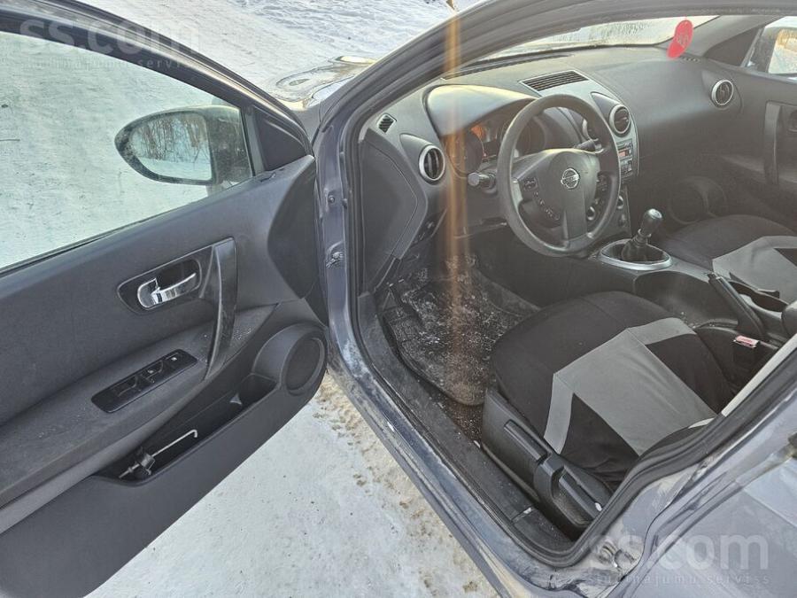 Pelēks Nissan Qashqai 2007 Rīga, ar dzinēja tilpumu 1.50 L un nobraukumu 0 tūkst. km par 1300 €, foto 8 vietnē AUTOMOTO.COM.LV