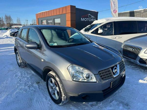 Grey Nissan Qashqai 2007 in Panevezys, with an engine capacity of 1.60 L and mileage of 235 thousand km for 3750 €, photo 1 on AUTOMOTO.COM.LV