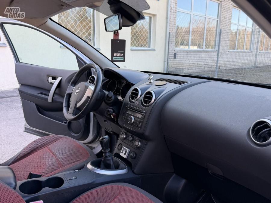 Pelēks Nissan Qashqai 2007 Radviliškis, ar dzinēja tilpumu 1.50 L un nobraukumu 300 tūkst. km par 3750 €, foto 17 vietnē AUTOMOTO.COM.LV