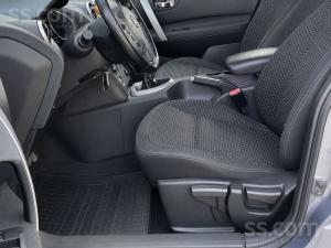 Pelēks Nissan Qashqai 2007 Rīga, ar dzinēja tilpumu 1.50 L un nobraukumu 295 tūkst. km par 2850 €, foto 6 vietnē AUTOMOTO.COM.LV