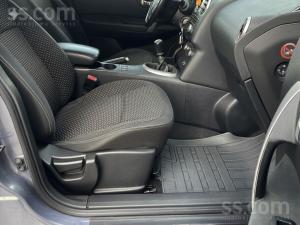 Pelēks Nissan Qashqai 2007 Rīga, ar dzinēja tilpumu 1.50 L un nobraukumu 295 tūkst. km par 2850 €, foto 7 vietnē AUTOMOTO.COM.LV