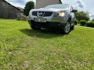 Grey Nissan Qashqai 2007 in Aizkraukle, with an engine capacity of 2.00 L and mileage of 320 thousand km for 2200 €, photo 10 on AUTOMOTO.COM.LV