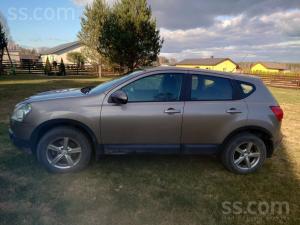 Pelēks Nissan Qashqai 2007 Rīga, ar dzinēja tilpumu 1.60 L un nobraukumu 290 tūkst. km par 3100 €, foto  vietnē AUTOMOTO.COM.LV