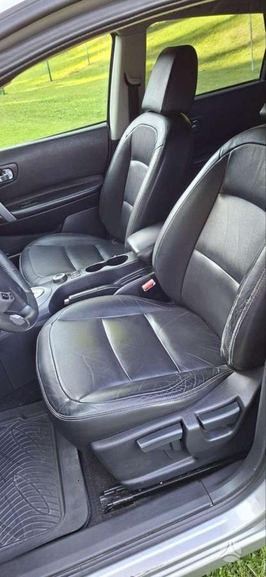 Pelēks Nissan Qashqai 2007 Viļņa, ar dzinēja tilpumu 2.00 L un nobraukumu 299 tūkst. km par 3800 €, foto 13 vietnē AUTOMOTO.COM.LV