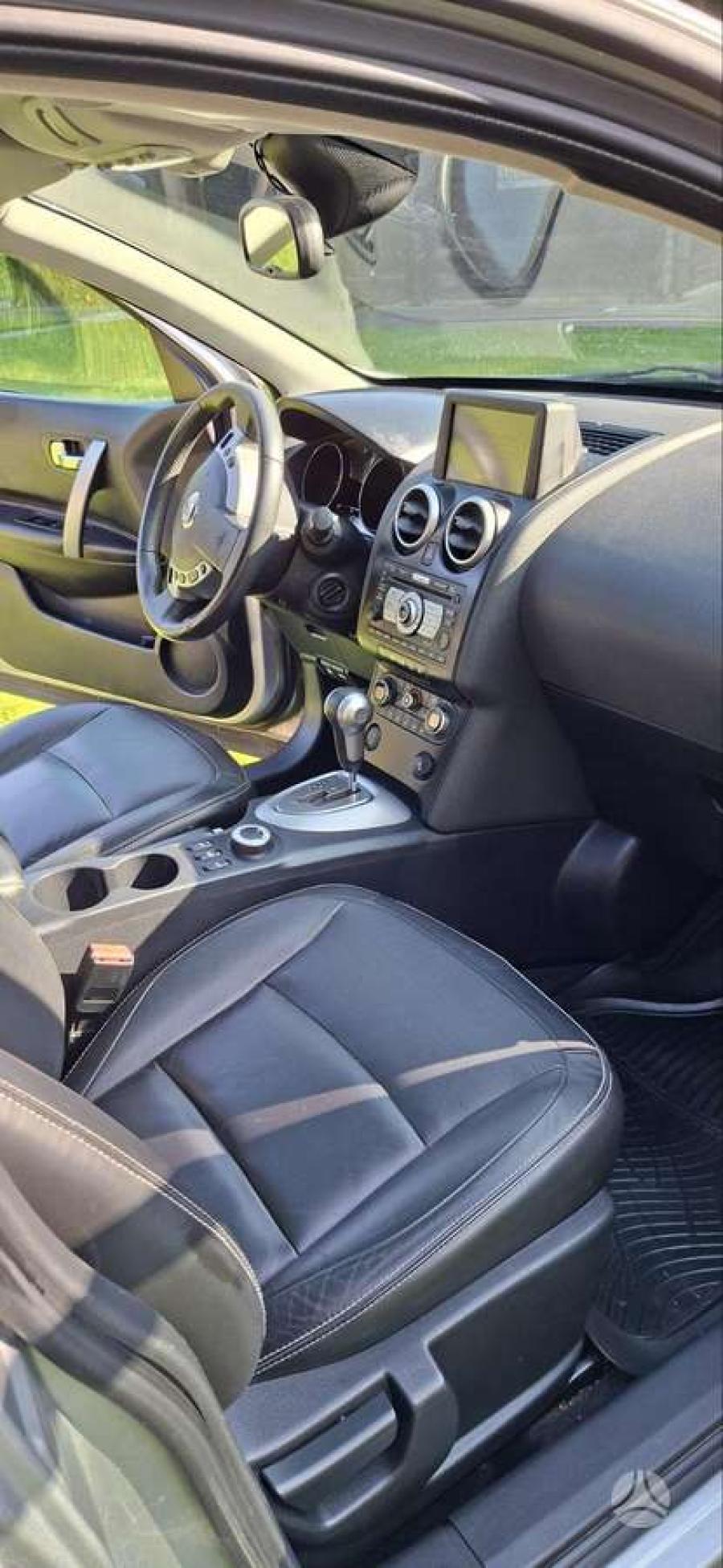 Pelēks Nissan Qashqai 2007 Viļņa, ar dzinēja tilpumu 2.00 L un nobraukumu 299 tūkst. km par 3800 €, foto 15 vietnē AUTOMOTO.COM.LV