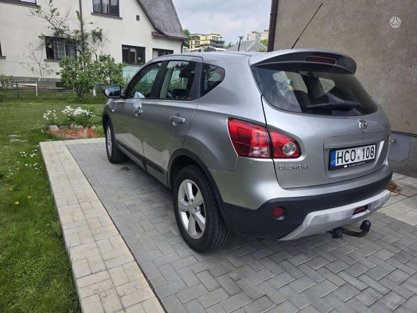 Grey Nissan Qashqai 2007 in Kaunas, with an engine capacity of 2.00 L and mileage of 243 thousand km for 2700 €, photo 3 on AUTOMOTO.COM.LV