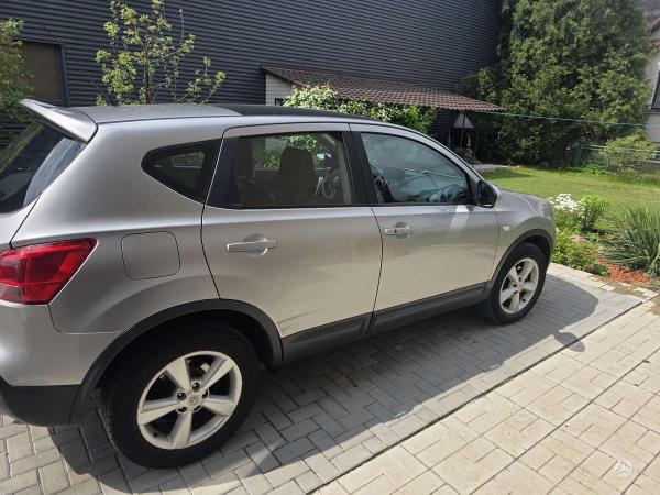 Grey Nissan Qashqai 2007 in Kaunas, with an engine capacity of 2.00 L and mileage of 243 thousand km for 2700 €, photo 6 on AUTOMOTO.COM.LV