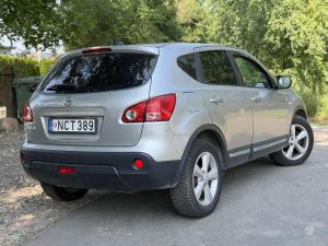 Pelēks Nissan Qashqai 2007 Viļņa, ar dzinēja tilpumu 2.00 L un nobraukumu 302 tūkst. km par 3650 €, foto 3 vietnē AUTOMOTO.COM.LV