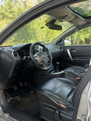 Pelēks Nissan Qashqai 2007 Viļņa, ar dzinēja tilpumu 2.00 L un nobraukumu 302 tūkst. km par 3650 €, foto 6 vietnē AUTOMOTO.COM.LV