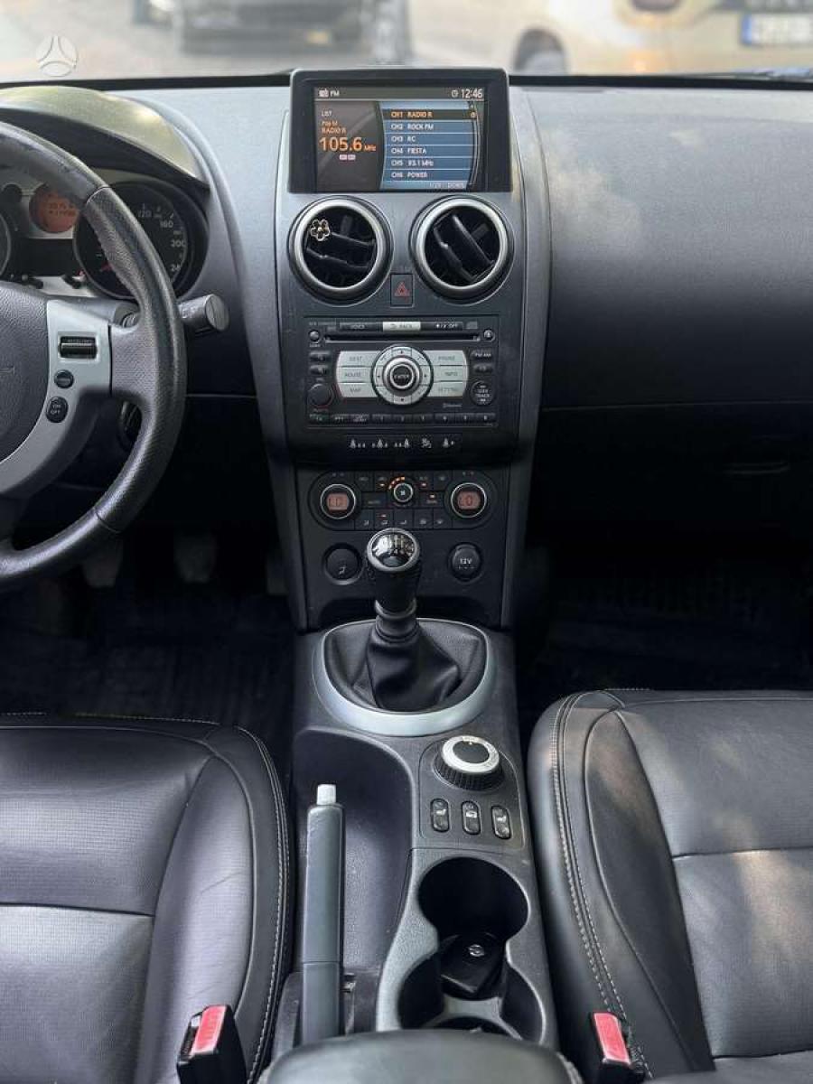 Pelēks Nissan Qashqai 2007 Viļņa, ar dzinēja tilpumu 2.00 L un nobraukumu 302 tūkst. km par 3650 €, foto 12 vietnē AUTOMOTO.COM.LV