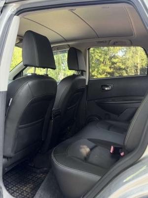 Pelēks Nissan Qashqai 2007 Viļņa, ar dzinēja tilpumu 2.00 L un nobraukumu 302 tūkst. km par 3650 €, foto 21 vietnē AUTOMOTO.COM.LV