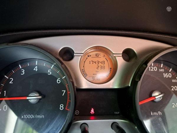 Grey Nissan Qashqai 2007 in Kaunas, with an engine capacity of 2.00 L and mileage of 174 thousand km for 3300 €, photo 4 on AUTOMOTO.COM.LV