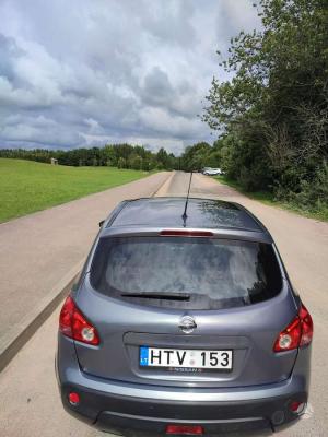 Pelēks Nissan Qashqai 2007 Telšiai, ar dzinēja tilpumu 2.00 L un nobraukumu 239 tūkst. km par 3600 €, foto 5 vietnē AUTOMOTO.COM.LV