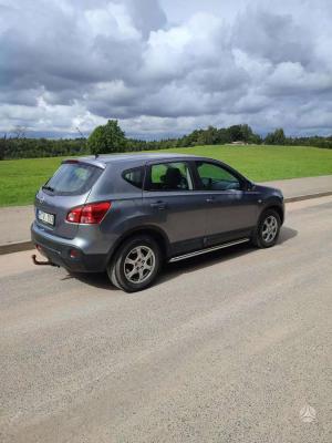 Pelēks Nissan Qashqai 2007 Telšiai, ar dzinēja tilpumu 2.00 L un nobraukumu 239 tūkst. km par 3600 €, foto 6 vietnē AUTOMOTO.COM.LV