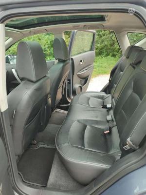Pelēks Nissan Qashqai 2007 Telšiai, ar dzinēja tilpumu 2.00 L un nobraukumu 239 tūkst. km par 3600 €, foto 8 vietnē AUTOMOTO.COM.LV