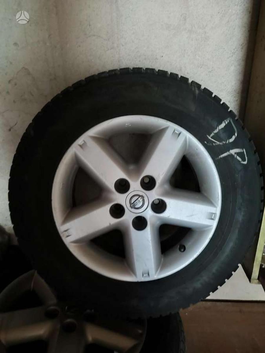 Pelēks Nissan Qashqai 2007 Telšiai, ar dzinēja tilpumu 2.00 L un nobraukumu 239 tūkst. km par 3600 €, foto 26 vietnē AUTOMOTO.COM.LV