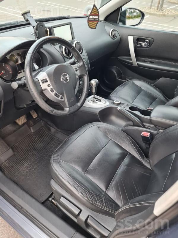 Pelēks Nissan Qashqai 2007 Rīga, ar dzinēja tilpumu 2.00 L un nobraukumu 236 tūkst. km par 3900 €, foto 9 vietnē AUTOMOTO.COM.LV