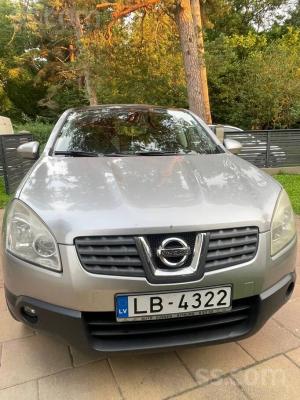 Pelēks Nissan Qashqai 2007 Rīga, ar dzinēja tilpumu 2.00 L un nobraukumu 267 tūkst. km par 2900 €, foto  vietnē AUTOMOTO.COM.LV