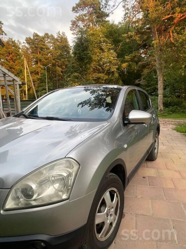 Pelēks Nissan Qashqai 2007 Rīga, ar dzinēja tilpumu 2.00 L un nobraukumu 267 tūkst. km par 2900 €, foto 3 vietnē AUTOMOTO.COM.LV