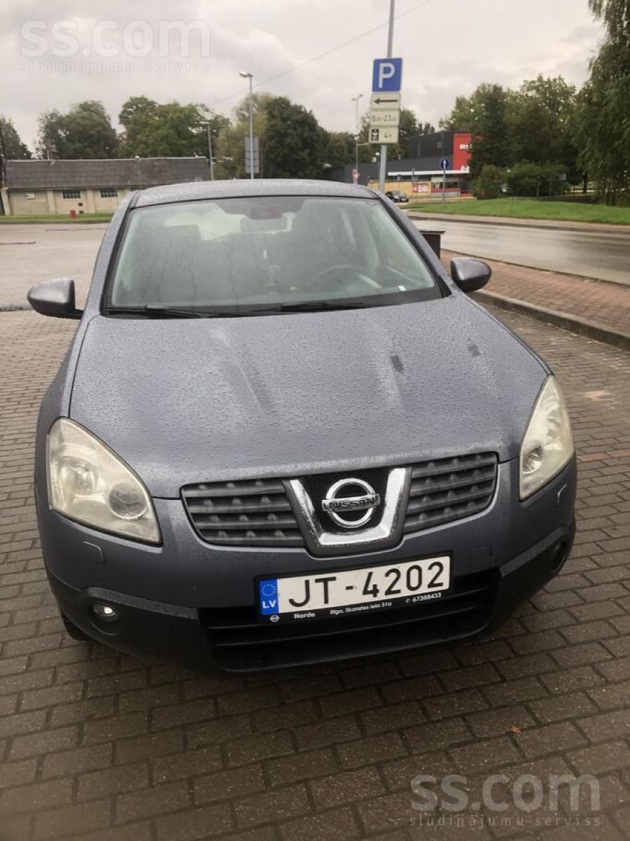 Pelēks Nissan Qashqai 2007 Kuldīga, ar dzinēja tilpumu 2.00 L un nobraukumu 264 tūkst. km par 3000 €, foto 1 vietnē AUTOMOTO.COM.LV