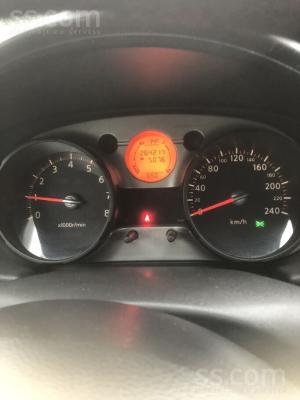 Pelēks Nissan Qashqai 2007 Kuldīga, ar dzinēja tilpumu 2.00 L un nobraukumu 264 tūkst. km par 3000 €, foto 7 vietnē AUTOMOTO.COM.LV