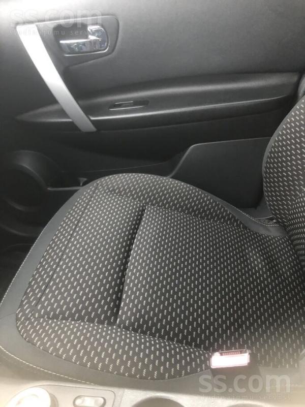 Pelēks Nissan Qashqai 2007 Kuldīga, ar dzinēja tilpumu 2.00 L un nobraukumu 264 tūkst. km par 3000 €, foto 9 vietnē AUTOMOTO.COM.LV