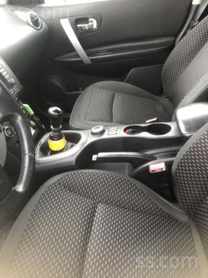Pelēks Nissan Qashqai 2007 Kuldīga, ar dzinēja tilpumu 2.00 L un nobraukumu 264 tūkst. km par 3000 €, foto 10 vietnē AUTOMOTO.COM.LV
