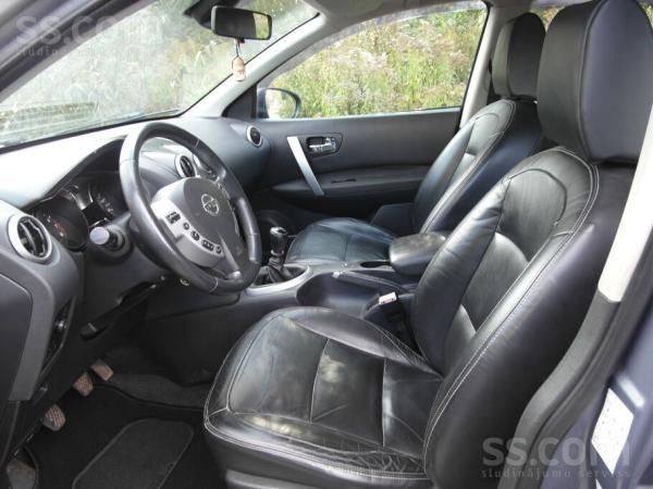 Ниссан Кашкай 2007 в Рига на AUTOMOTO.COM.LV Серый Ниссан Кашкай 2007 в Рига, объемом двигателя 2.00 л и пробегом 207 тыс. км за 2450 €, фото 6 на AUTOMOTO.COM.LV