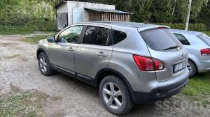 Pelēks Nissan Qashqai 2008 Rīga, ar dzinēja tilpumu 2.00 L un nobraukumu 315 tūkst. km par 20400 €, foto 3 vietnē AUTOMOTO.COM.LV