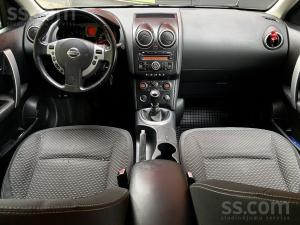Grey Nissan Qashqai 2008 in Jekabpils, with an engine capacity of 1.50 L and mileage of 155 thousand km for 4600 €, photo 6 on AUTOMOTO.COM.LV